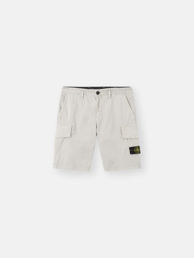 Shorts cargo vestibilità slim con cuciture asimmetriche Grigio Perla ...
